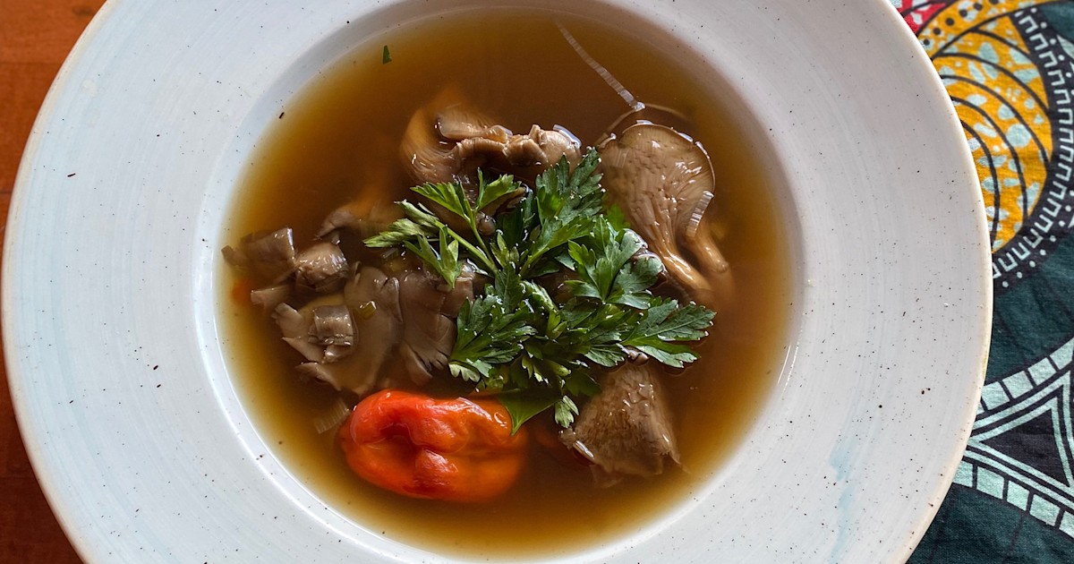 Resep Sup Leher Ayam: Gurih, Sehat, dan Unik! - Mari Kita Masak